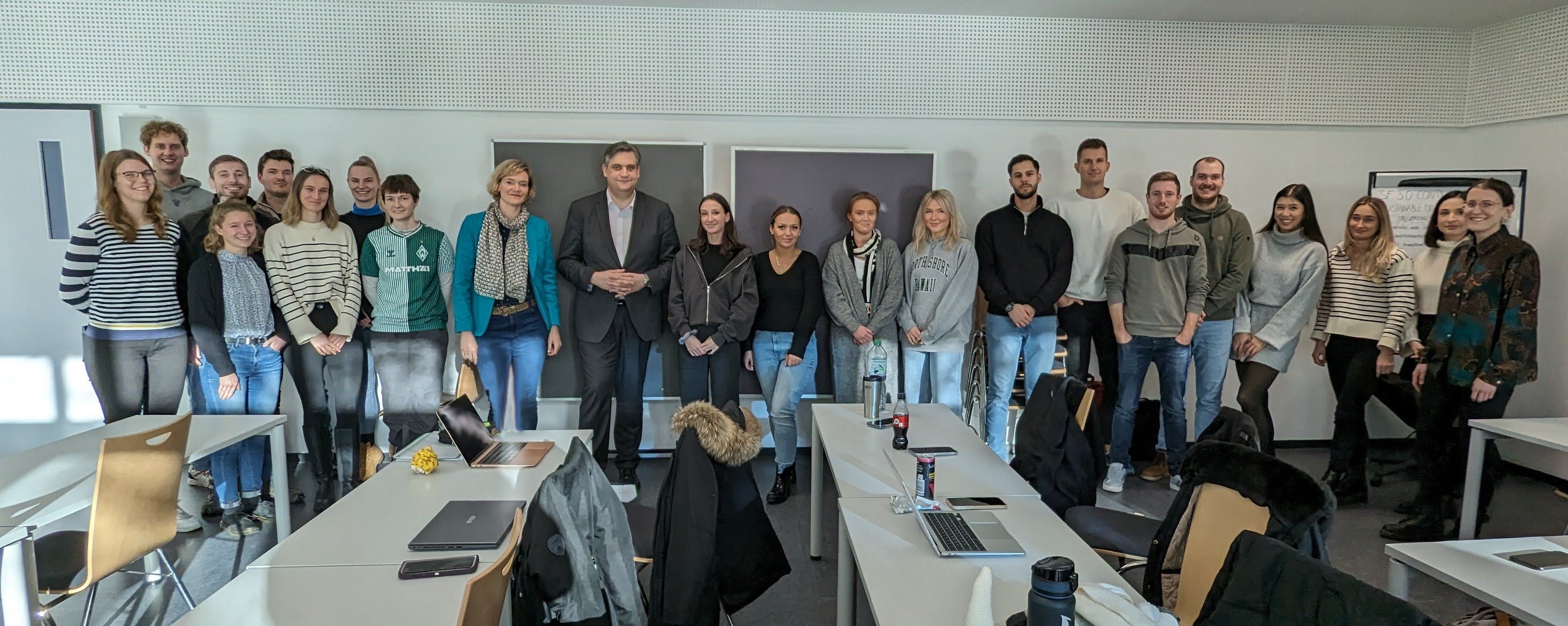 Dr. Sascha Otto von der Sparkasse Bremen zu Gast an der Fakultät 1 - HSB Hochschule Bremen