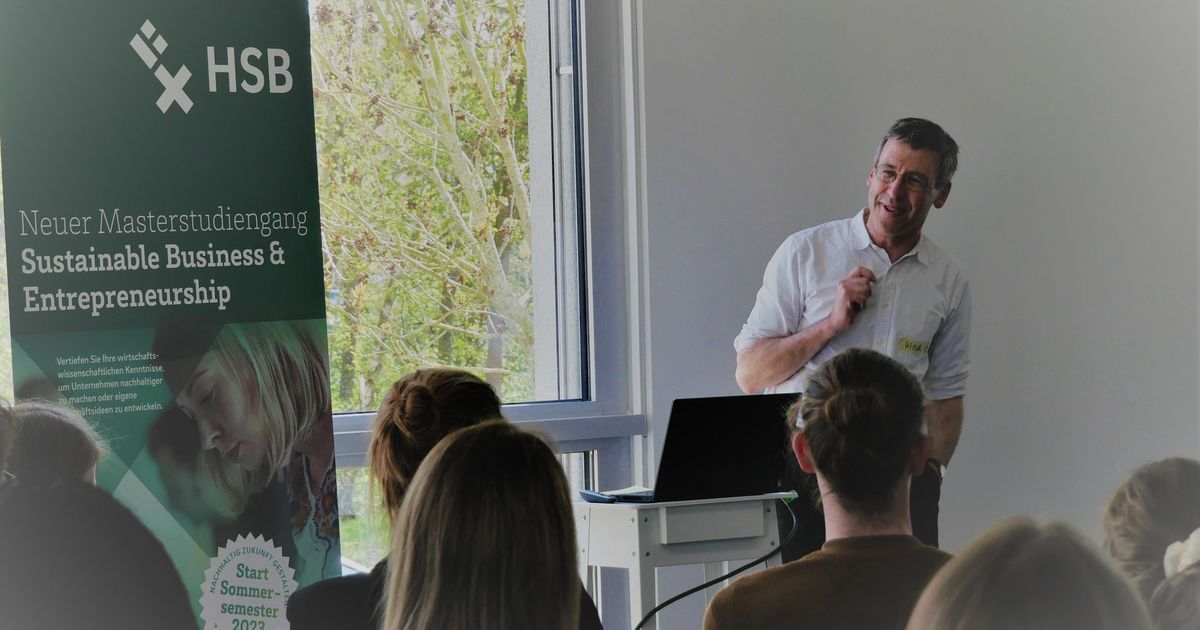 Erste Studierende des Masterstudiengangs Sustainable Business ...